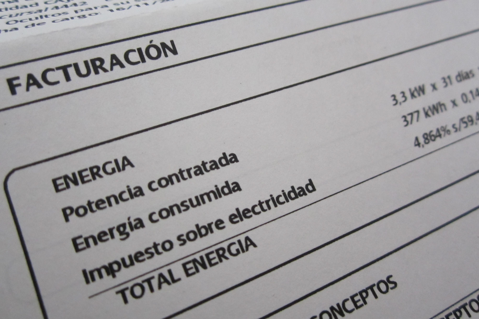 La nueva factura de la luz abaratará al menos un 3,4% el recibo de 19 ...