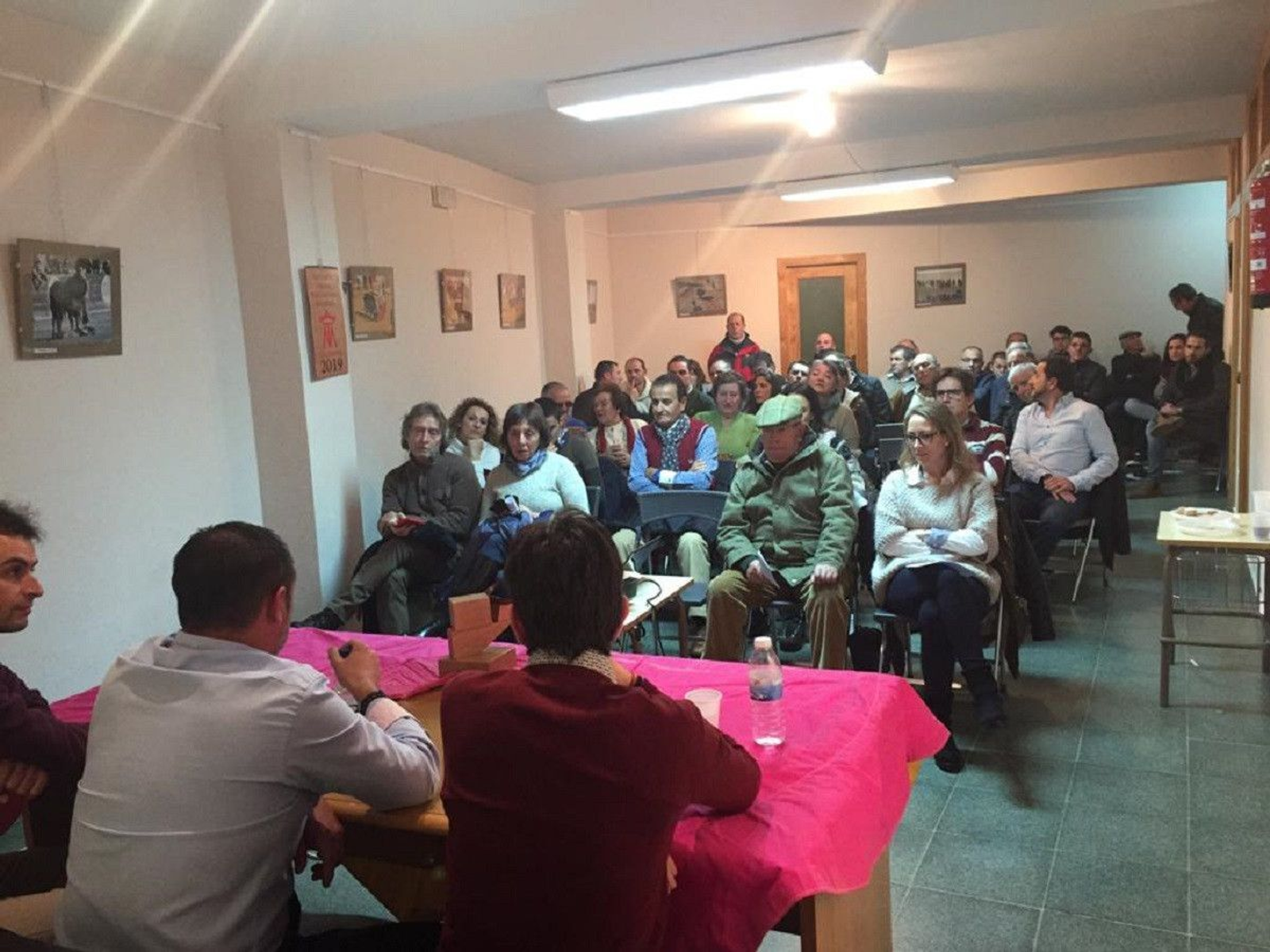Charla magistral sobre el toro de lidia en Macotera